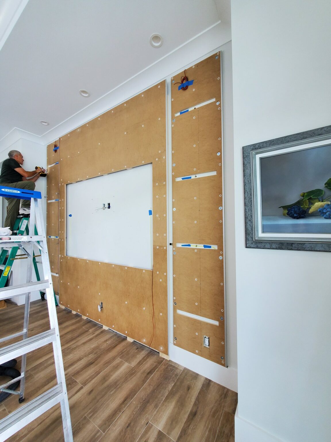 Hanging wall panels with Fastmount panel mounting system - Kinon ...
