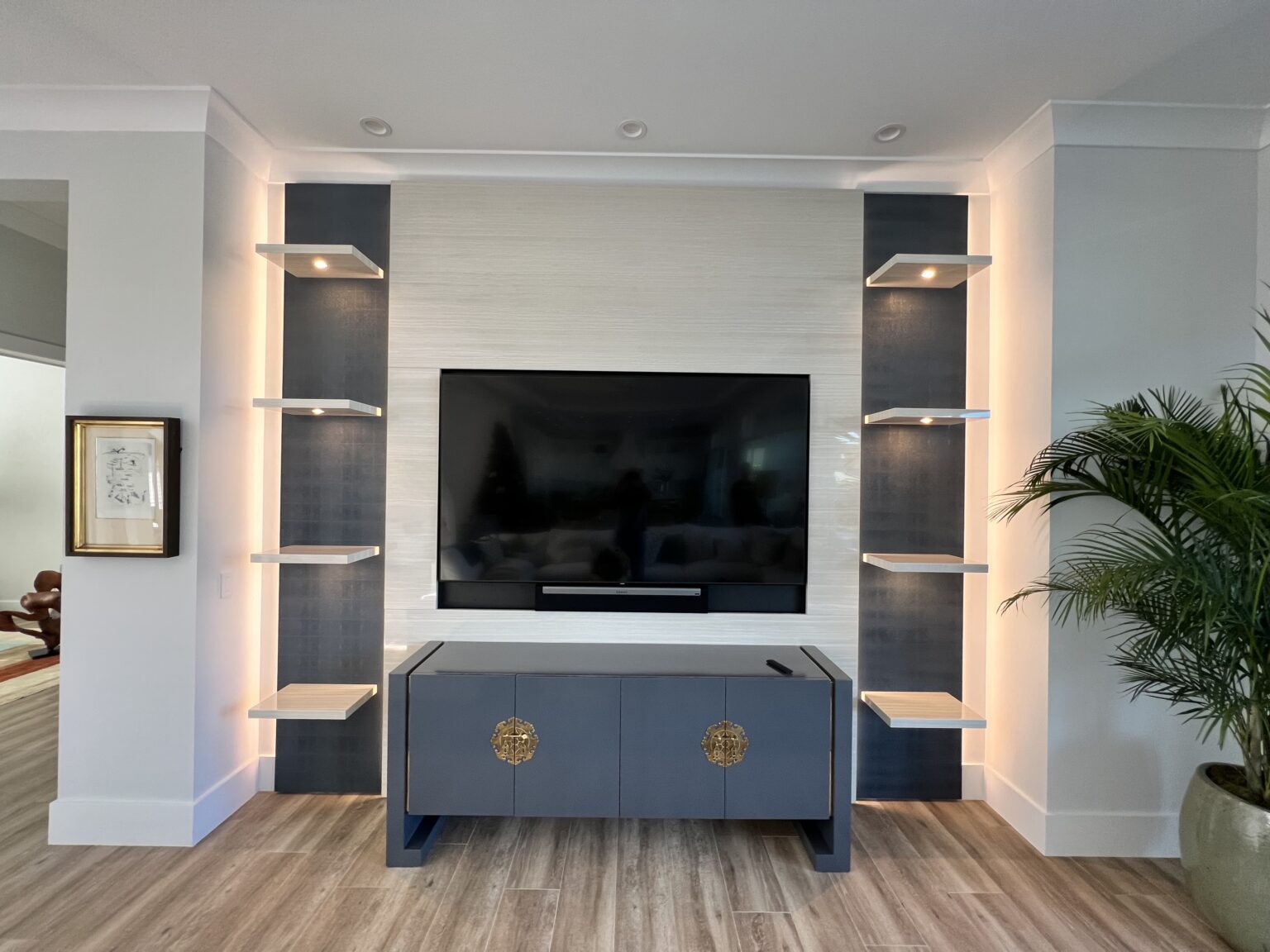 Hanging wall panels with Fastmount panel mounting system - Kinon ...