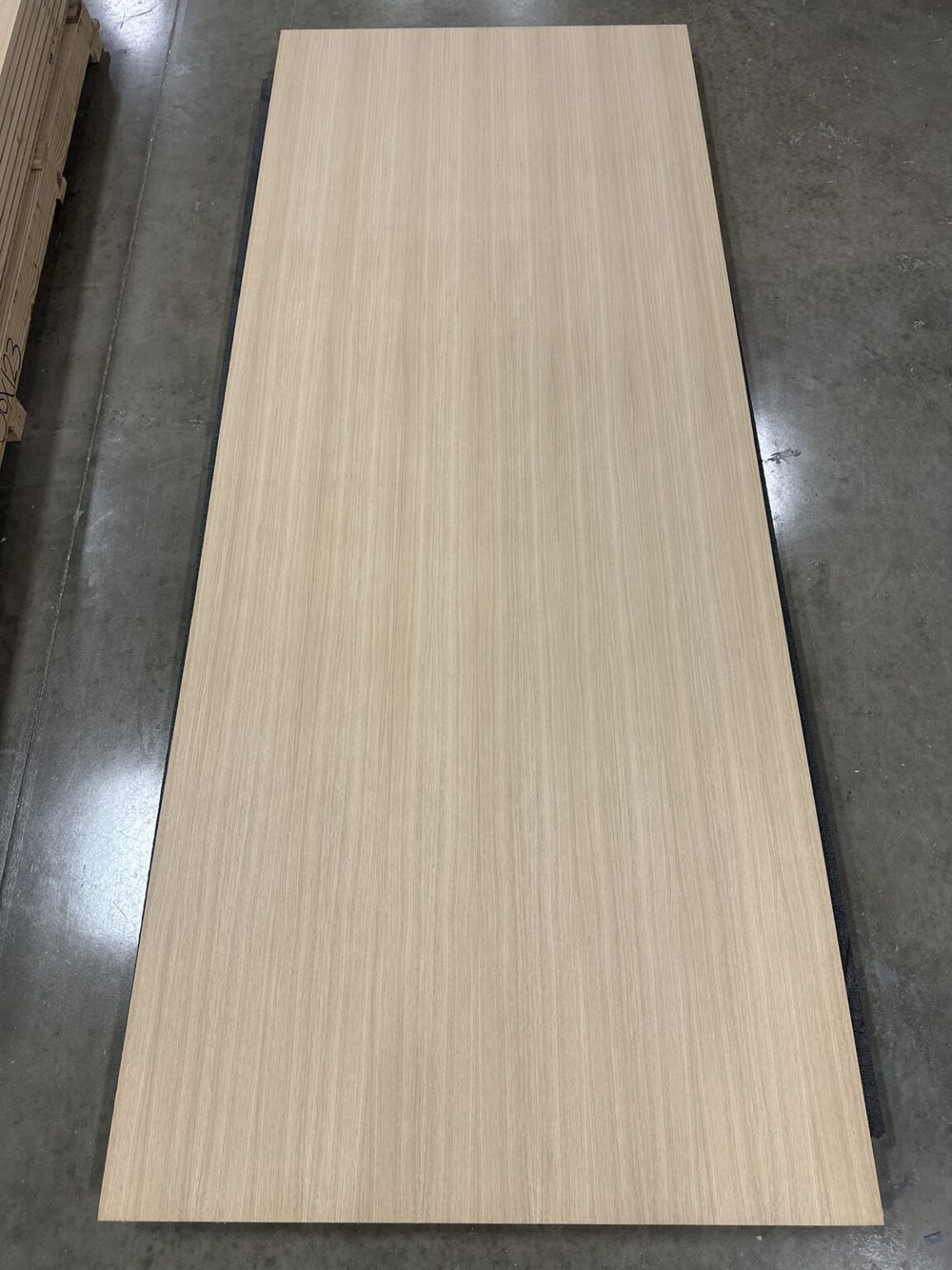 Rift White Oak Veneer RWO-0001 - Kinon Surface Design Inc.